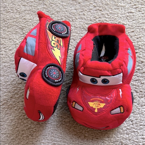 Disney | Shoes | Disney Pixar Cars Lightning Mcqueen Themed Slippers ...